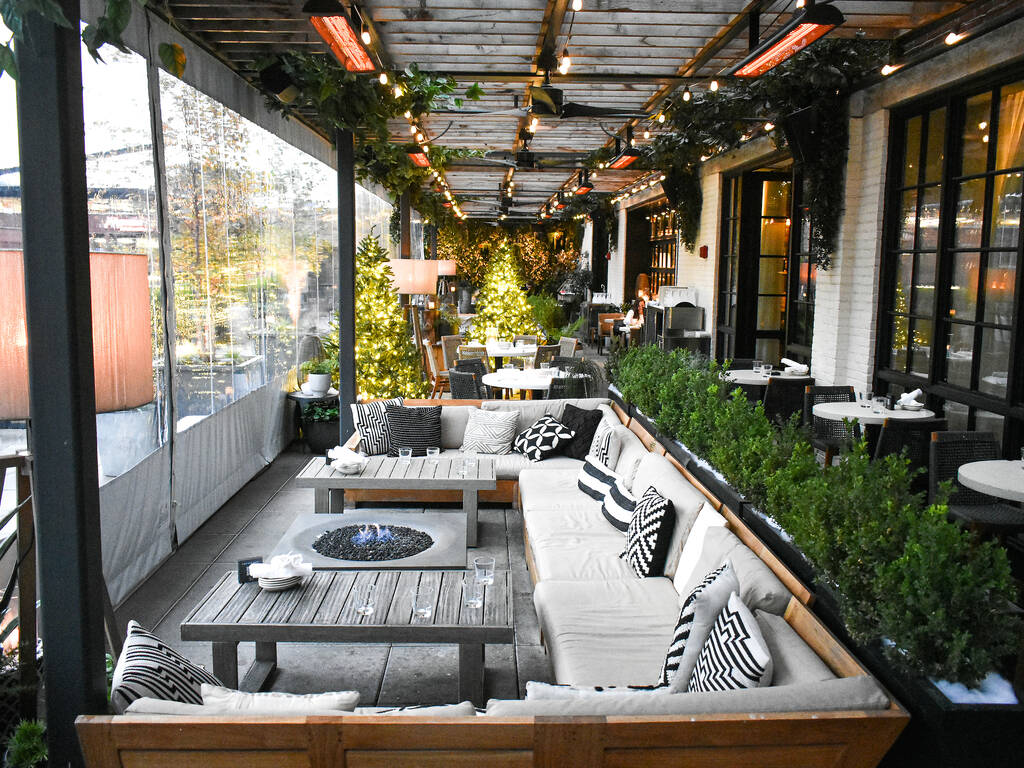Winter Rooftop Bars in Chicago: Top Spots To Get Cozy