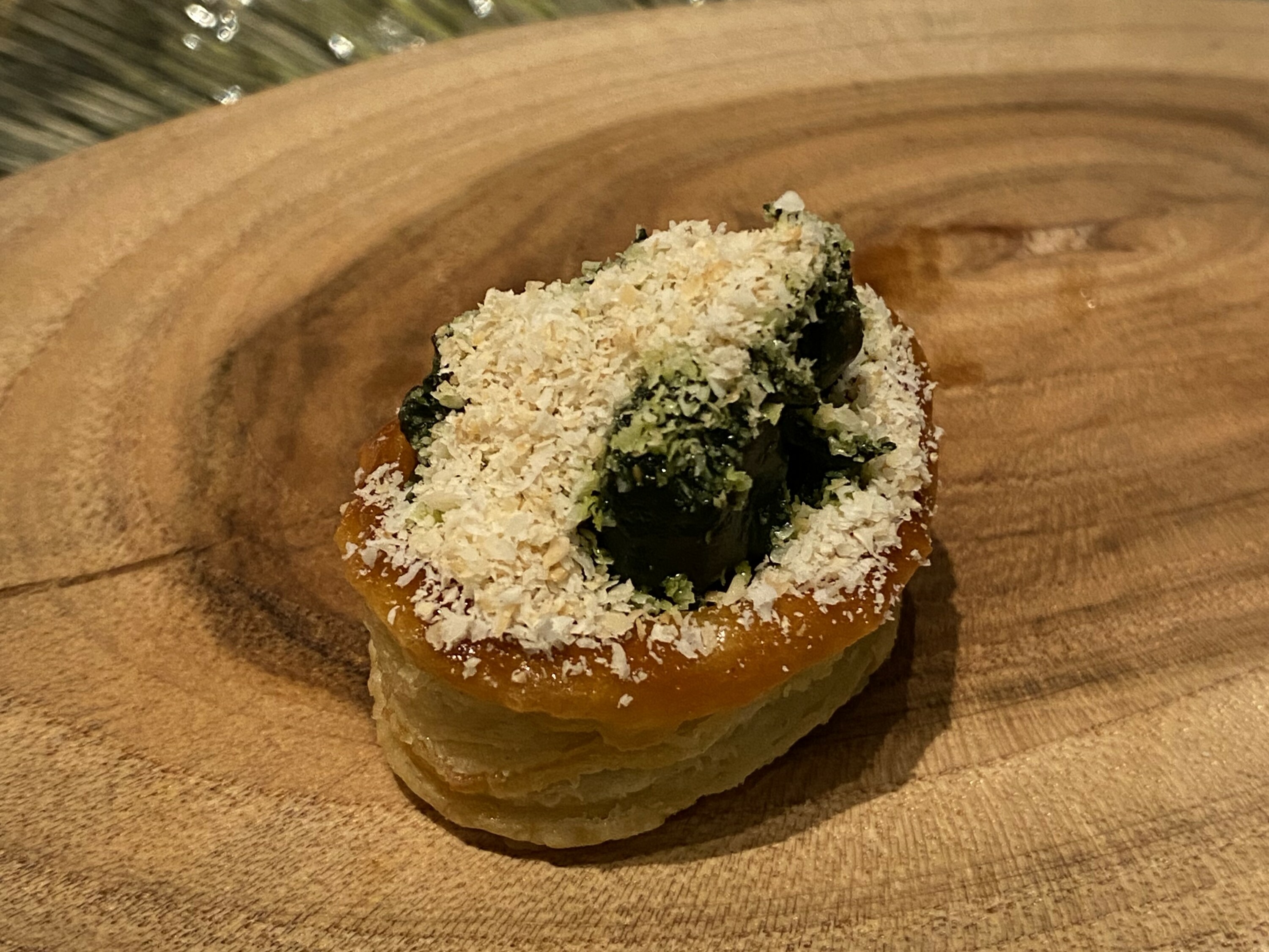 'Elegant Wilderness' เทสติ้งเมนูใหม่ของ Kavee โดย ‘เชฟเต้-วรธน’ กับบท ...