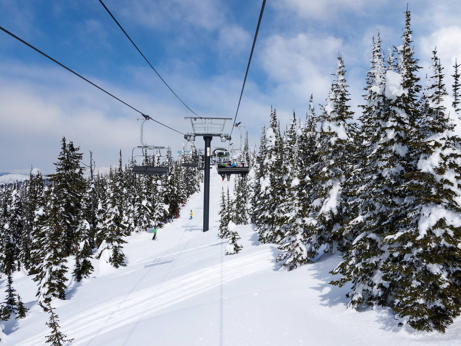 20 Best Places to Snowboard in the U.S.