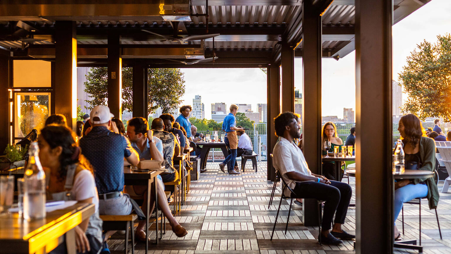 18 Best Rooftop Bars in Atlanta for Cocktails with a View