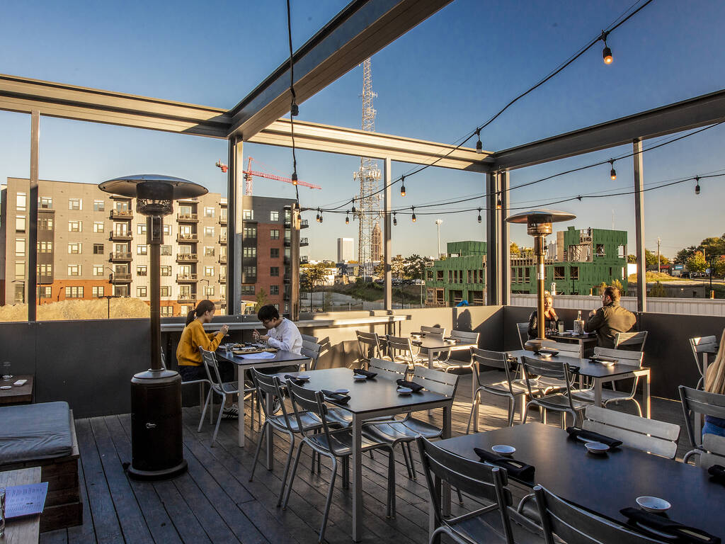 18 Best Rooftop Bars in Atlanta for Cocktails with a View