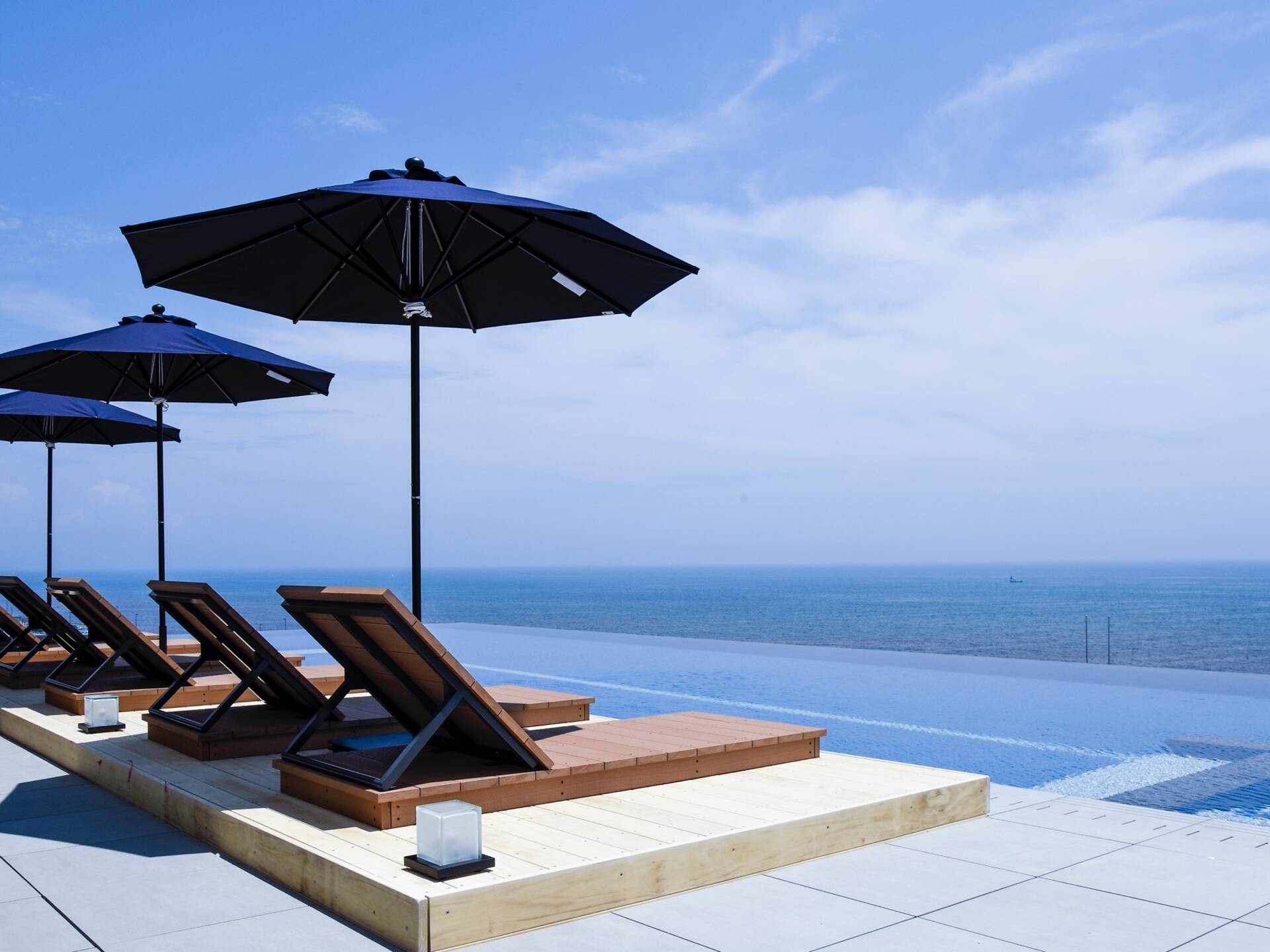 6 most breathtaking hotel infinity pools in Japan – from Tokyo to Okinawa