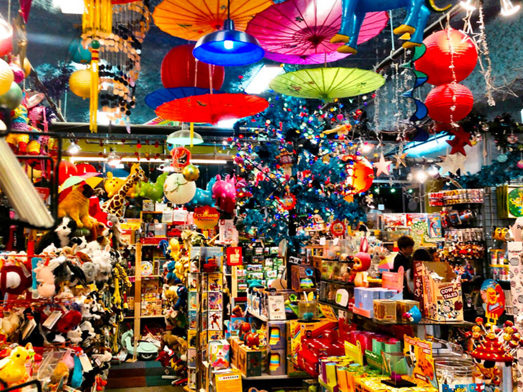 24 Best Toy Stores in the USA for Gifts, Dolls and Play Things