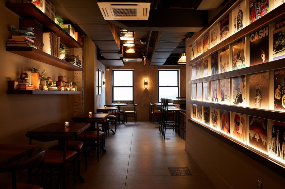 Any vinyl record bars? : r/boston