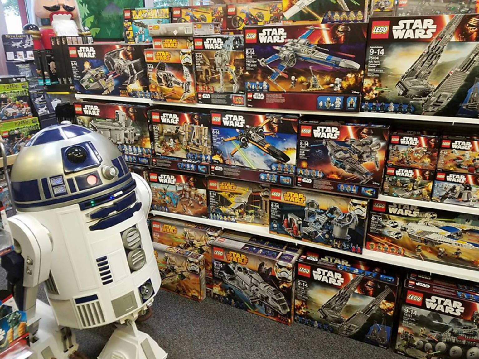 24 Best Toy Stores in the USA for Gifts, Dolls and Play Things