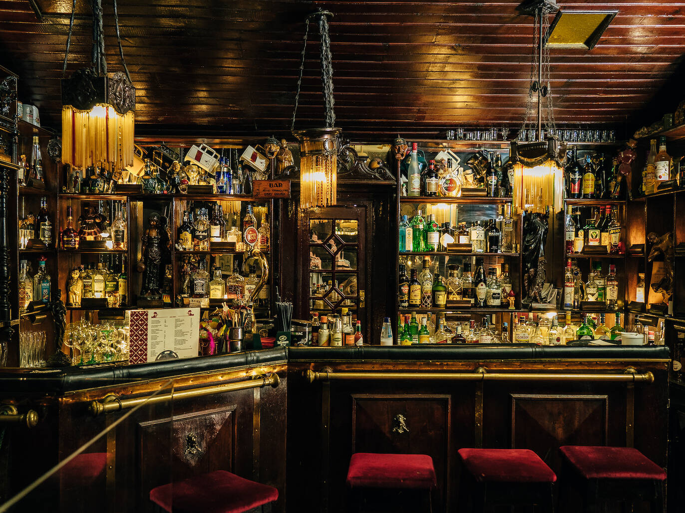 Conheça os melhores bares históricos em Lisboa