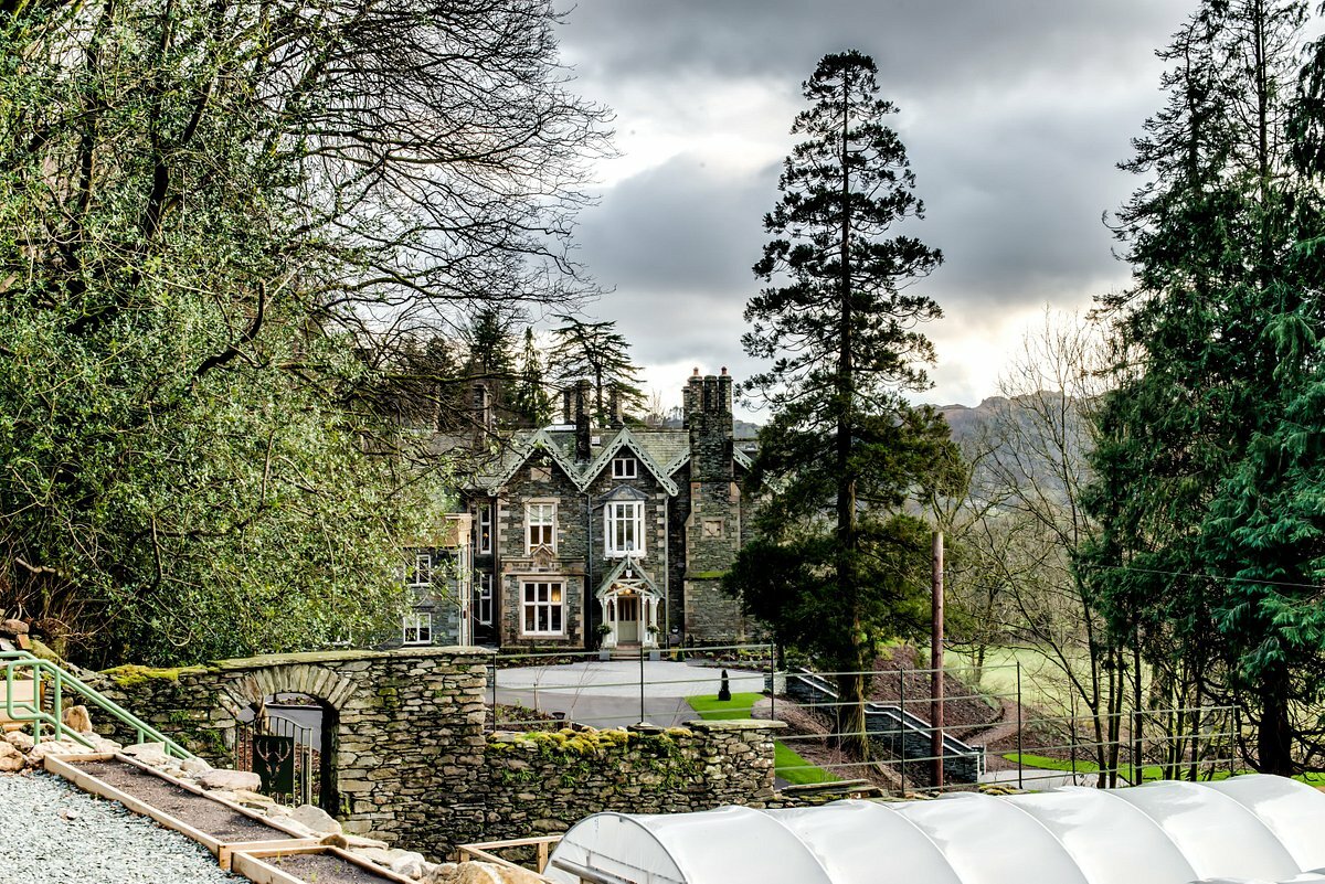Revealed: This is Officially the Best Country Hotel in the UK