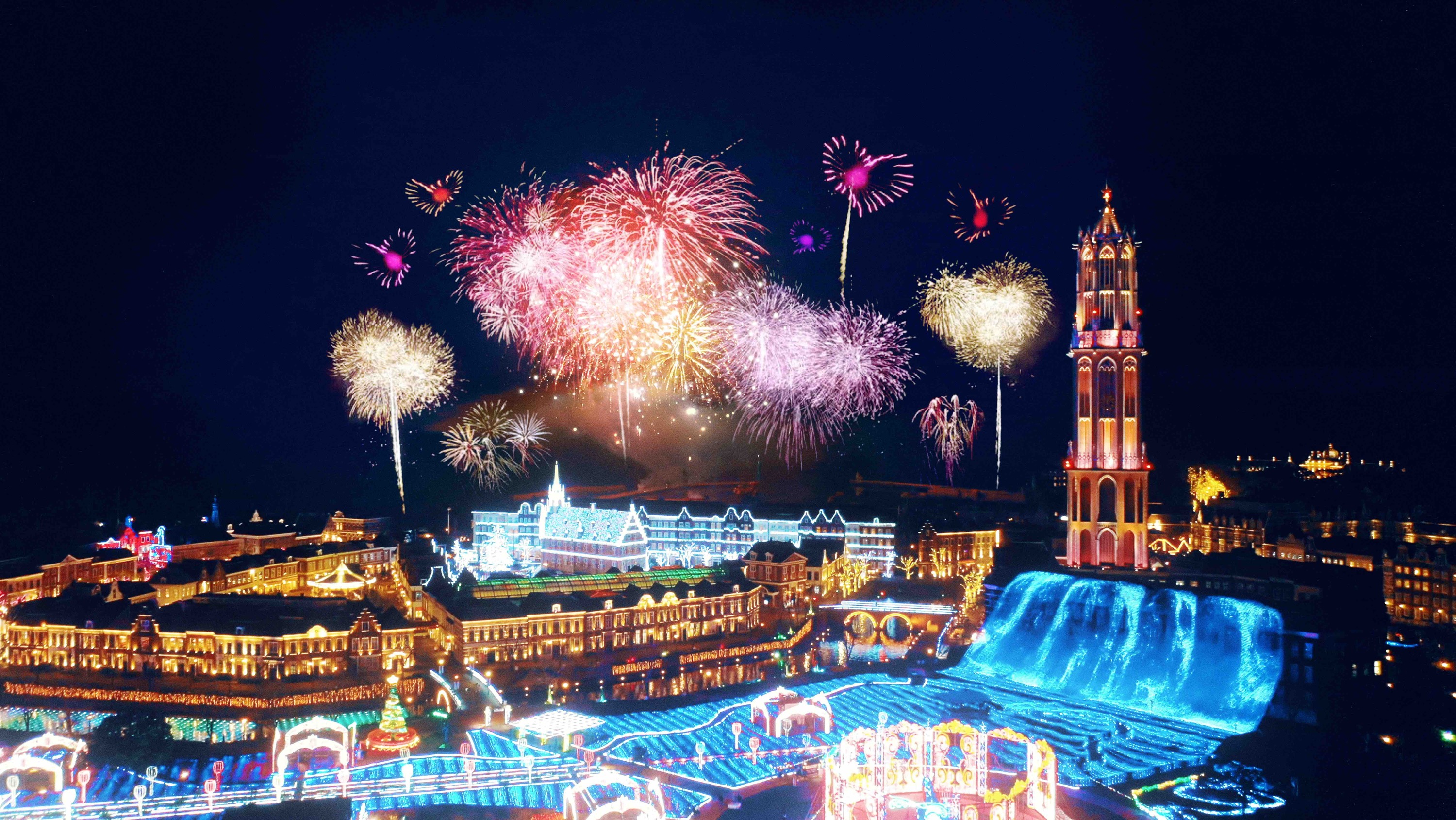 Ride Japan's first three-storey merry-go-round at Huis Ten Bosch this ...