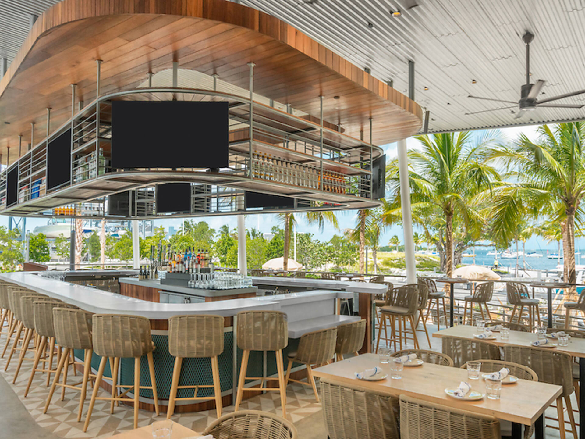 19 Best Miami Beach Bars For Stunning Views of the Water