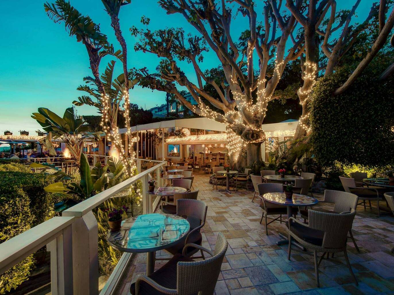 16 Best Malibu Restaurants and Bars for Oceanfront Eats