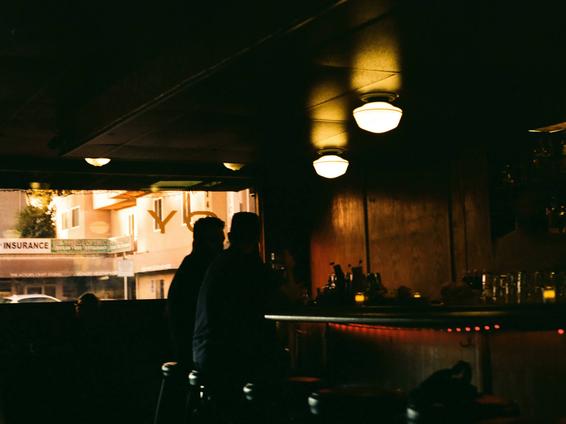 22 Best Cocktail Bars in Los Angeles For Amazing Drinks