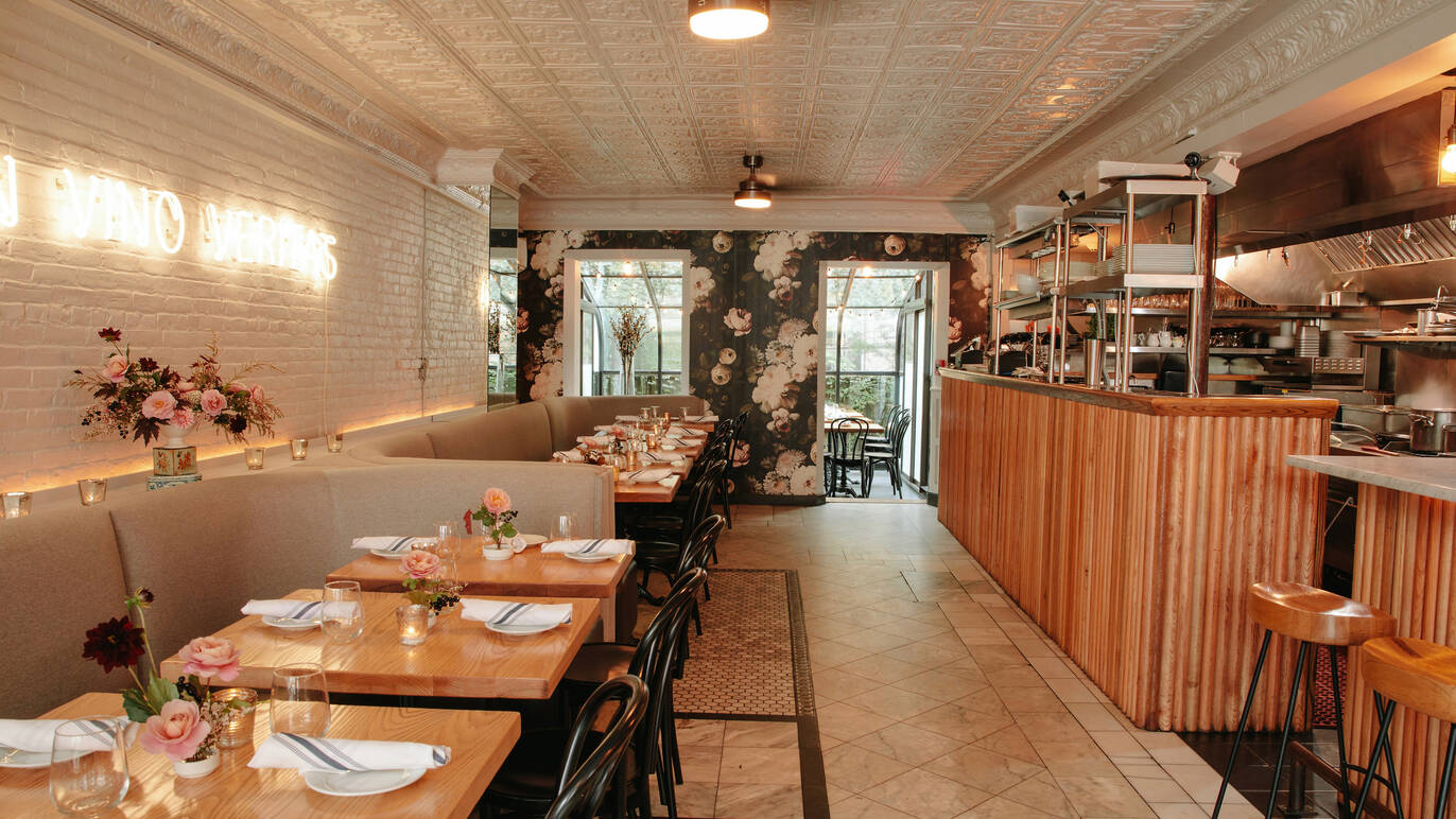 14 Best Wine Bars in Boston For Variety and Vibe