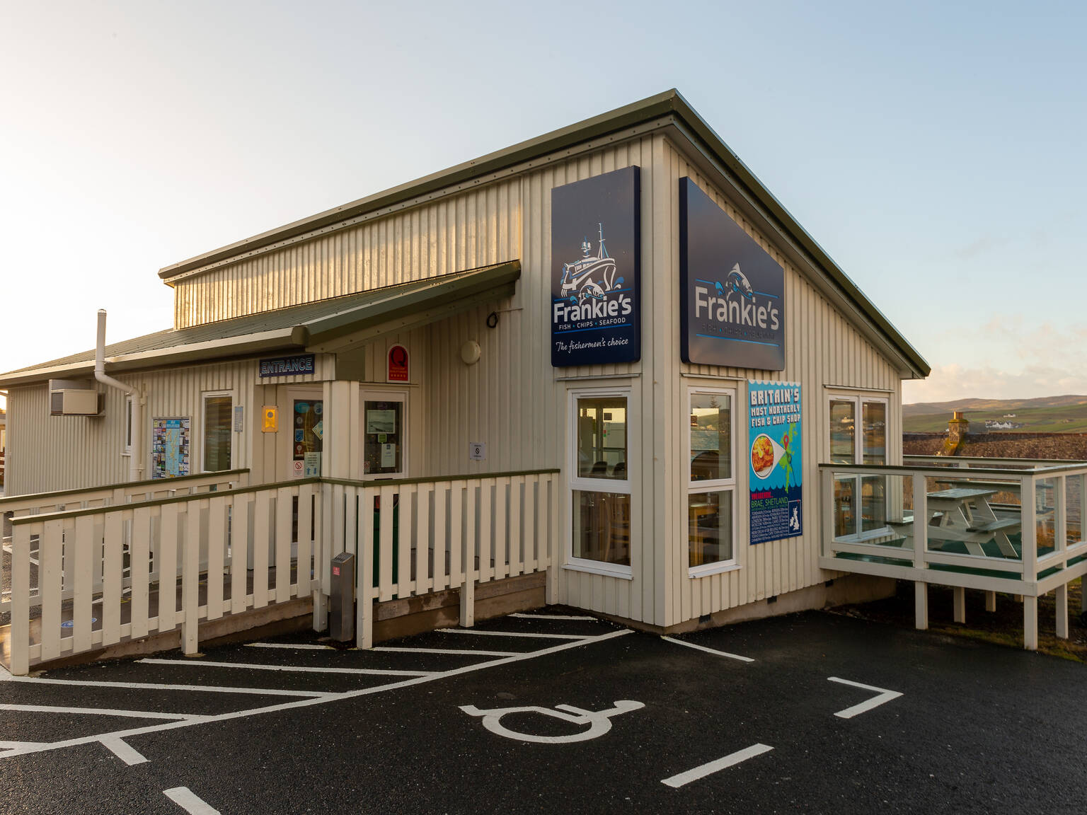 17 Best Fish and Chips in the UK | Best Chippies and Fish Restaurants