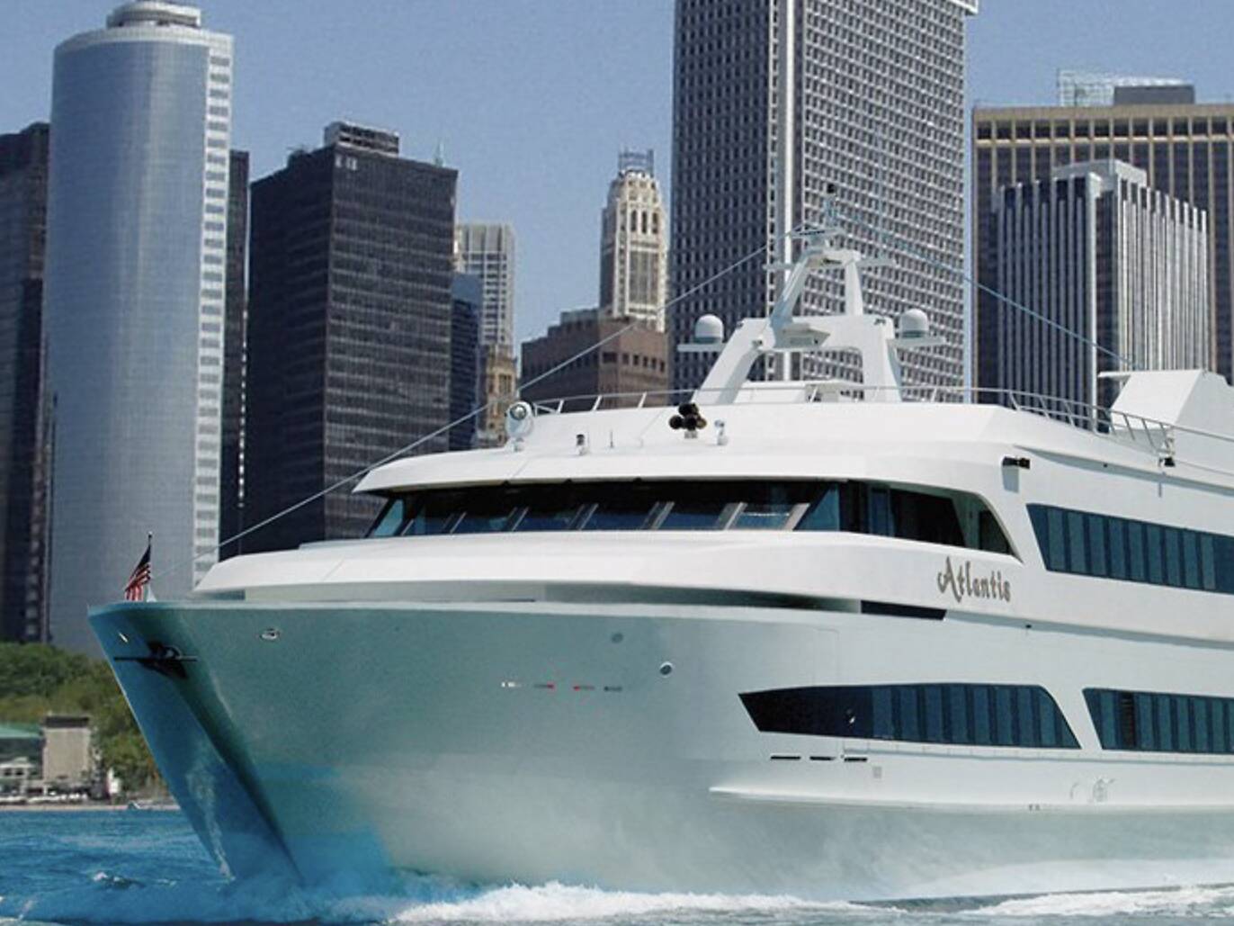 10 Best Boat Rentals in NYC for 2025