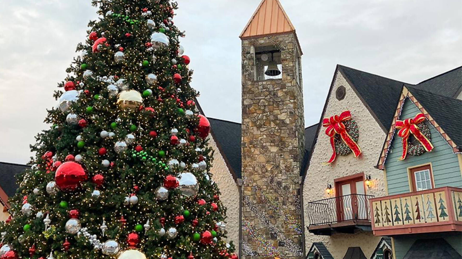 12 Best Christmas Stores in the U.S. For Year-Round Holiday Shopping