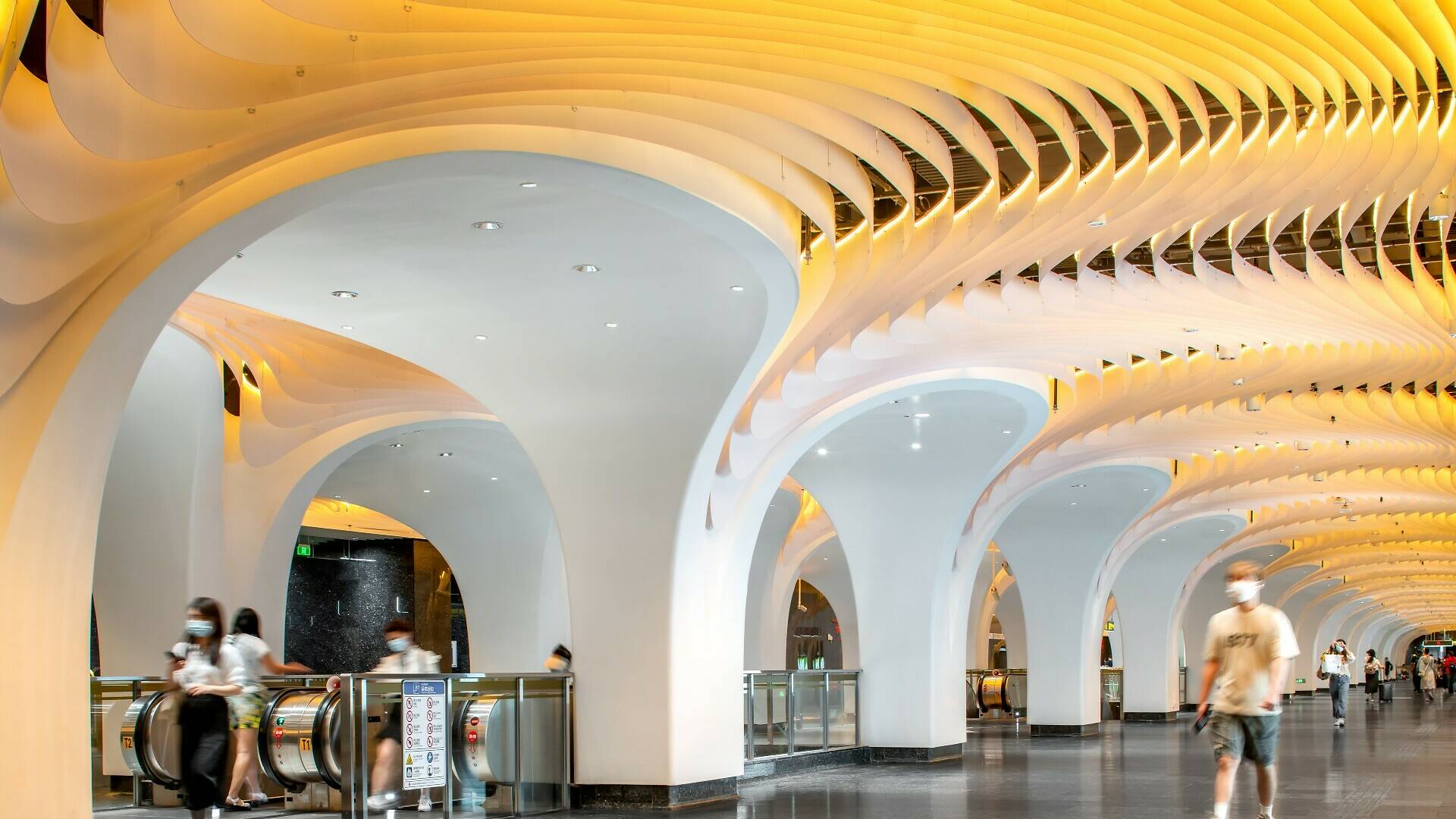 19 Cities With the World’s Best Public Transport, According to Locals