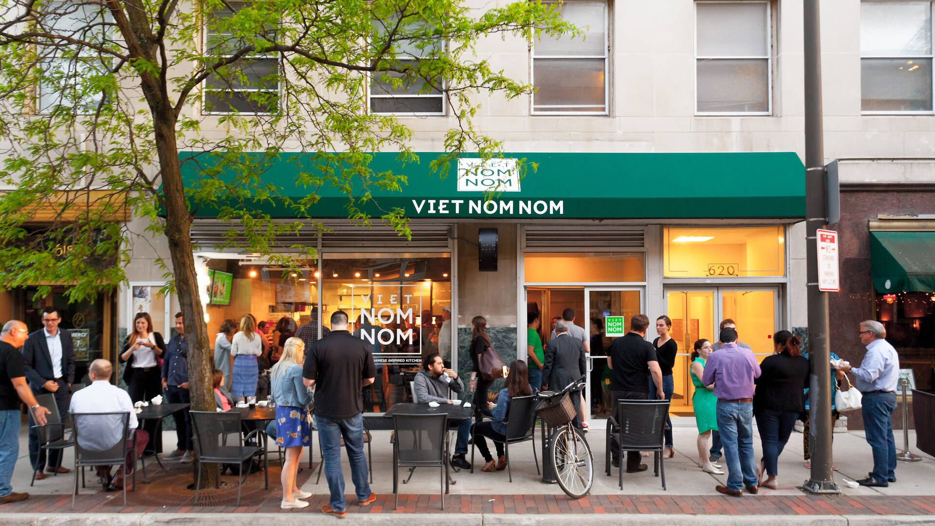 Viet Nom Nom Restaurants In Evanston Chicago Viet Nom Nom Restaurants In Evanston Chicago