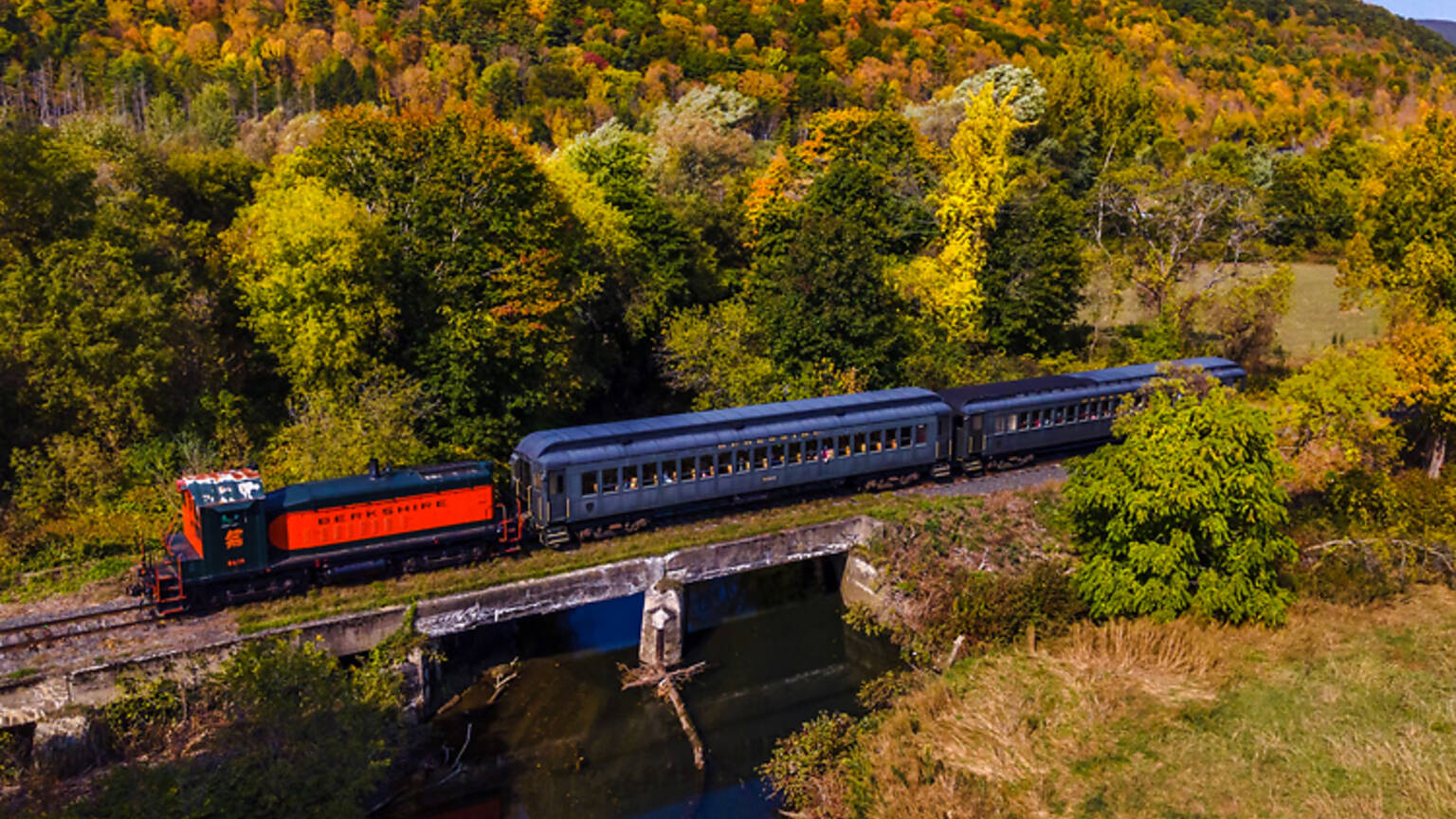 11 Best Day Trips From NYC By Train For A Scenic Rail Adventure