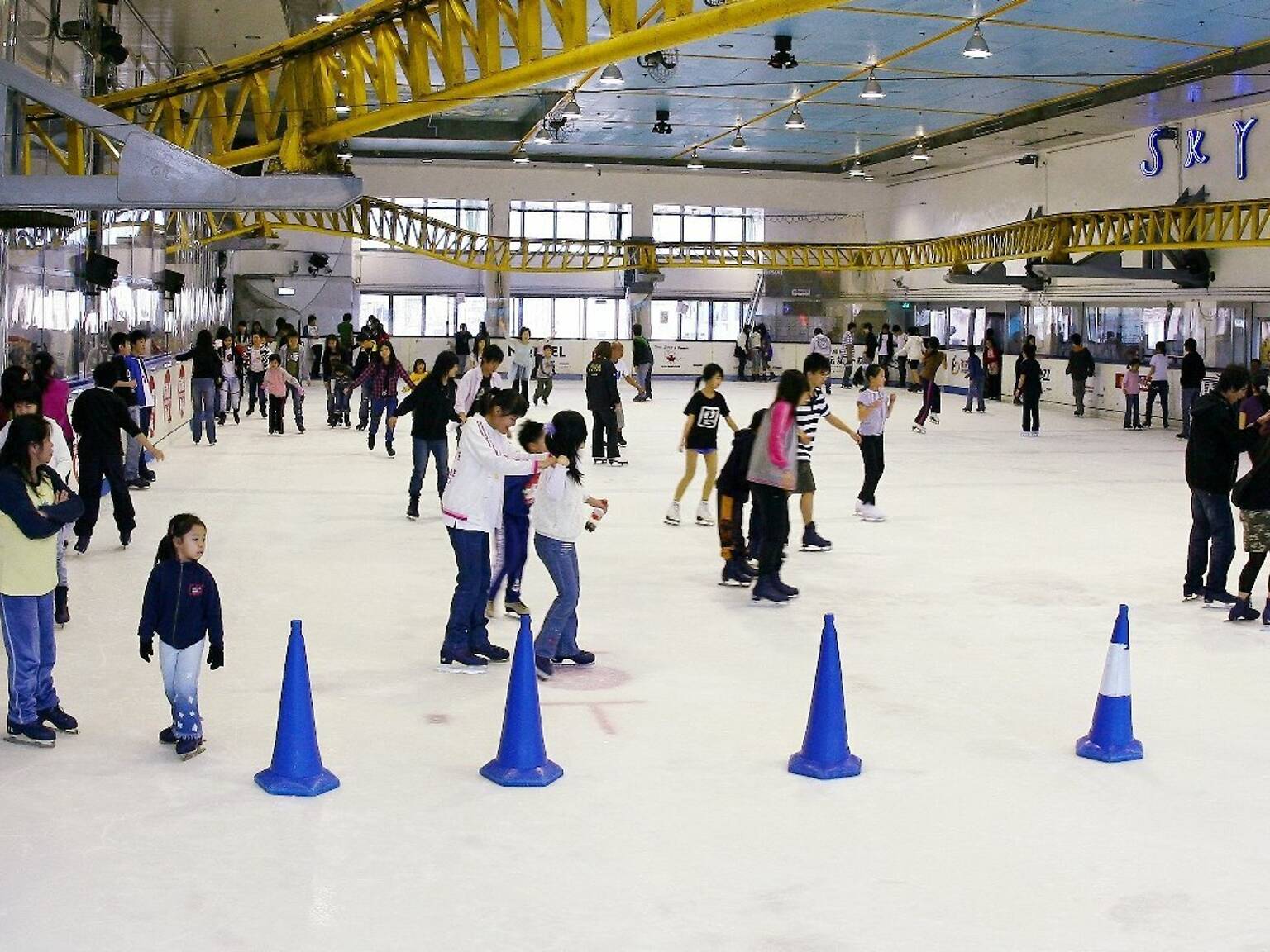 7 Best ice skating rinks in Hong Kong