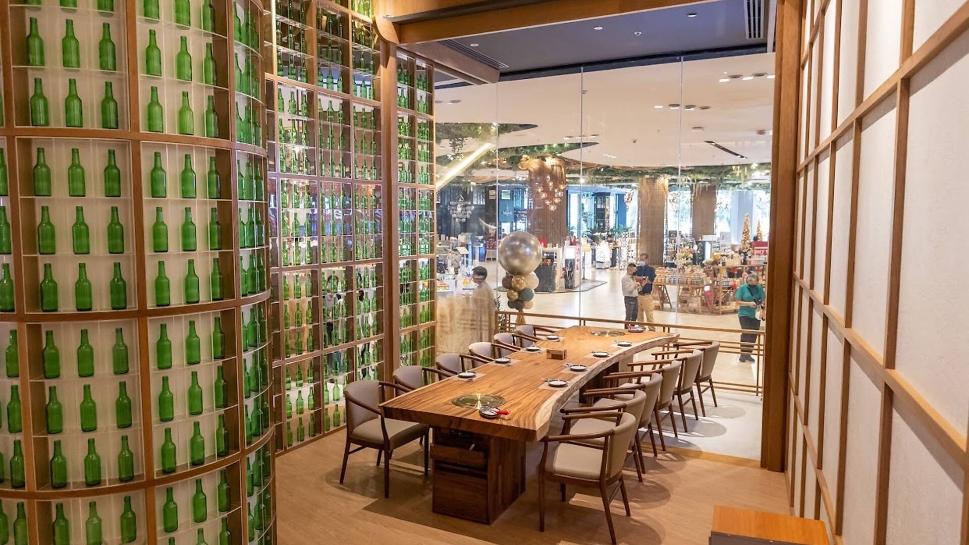 Maple Tree House | Restaurants in สยาม, กรุงเทพมหานคร