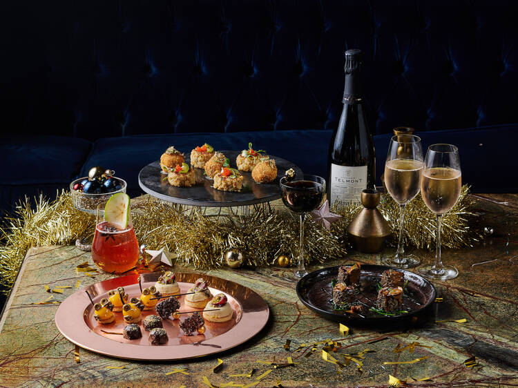 6 Best Restaurants To Have Dinner On New Year's Eve