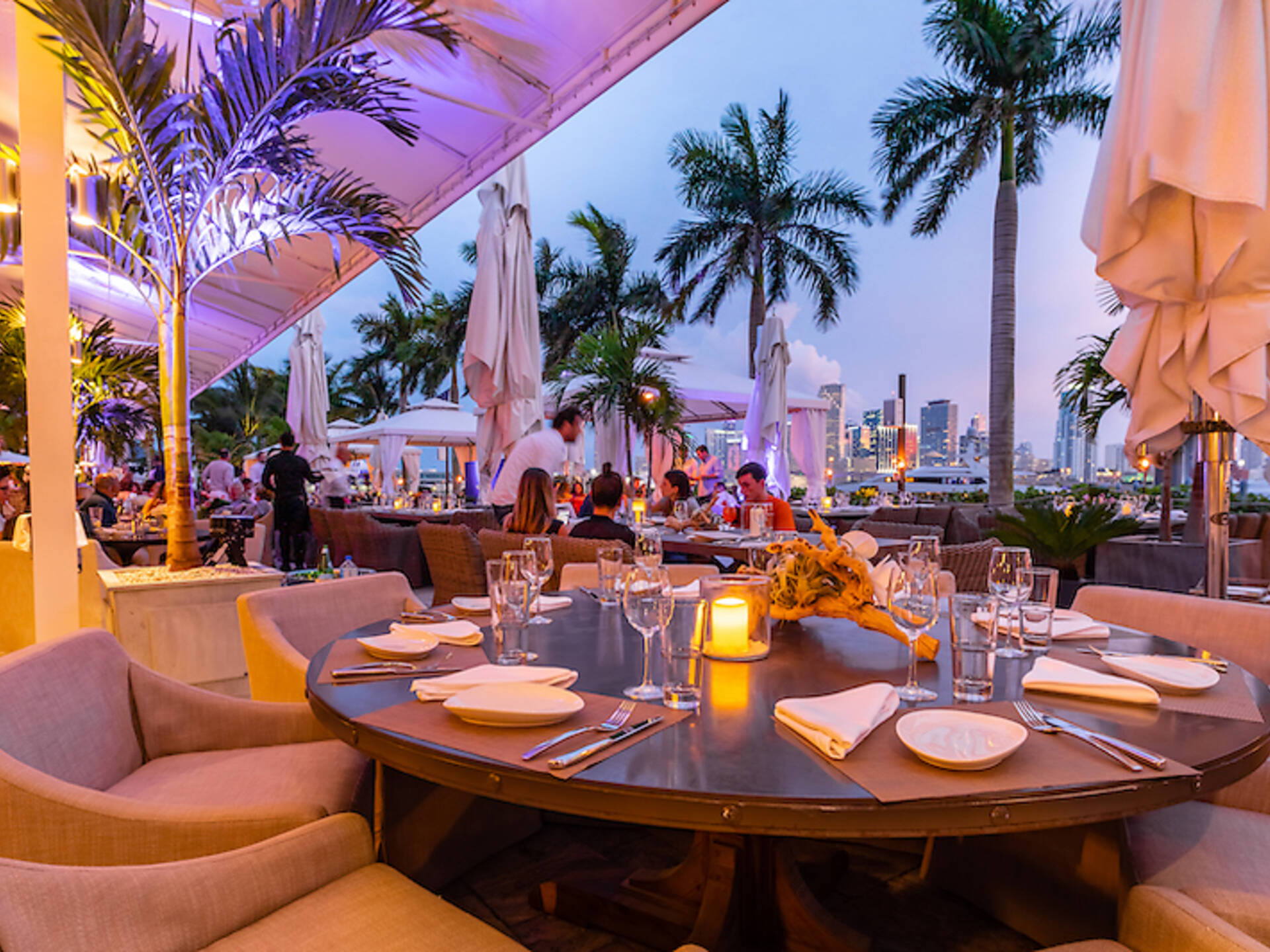 20 Best Miami Beach Bars For Stunning Views of the Water