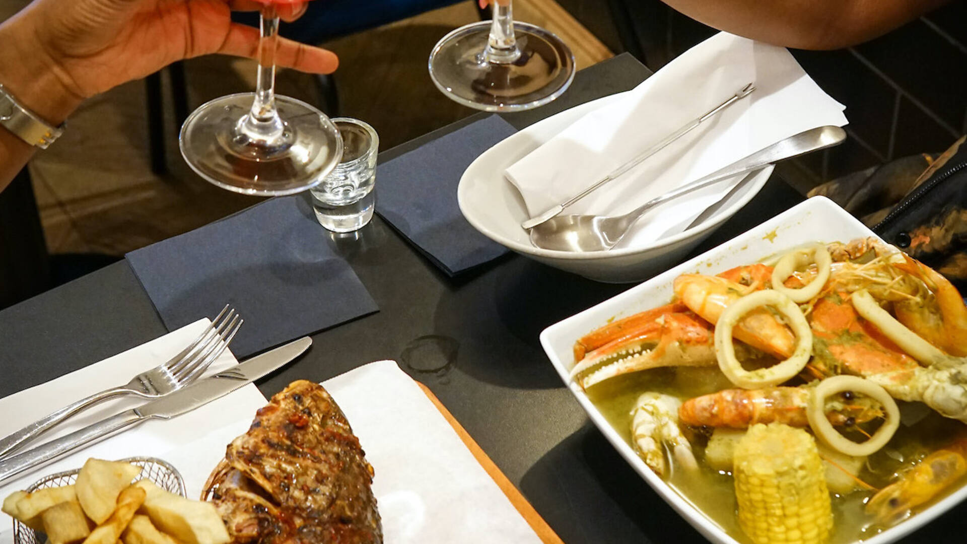 Papi's Grill Restaurant & Bar | Restaurants in New Cross, London