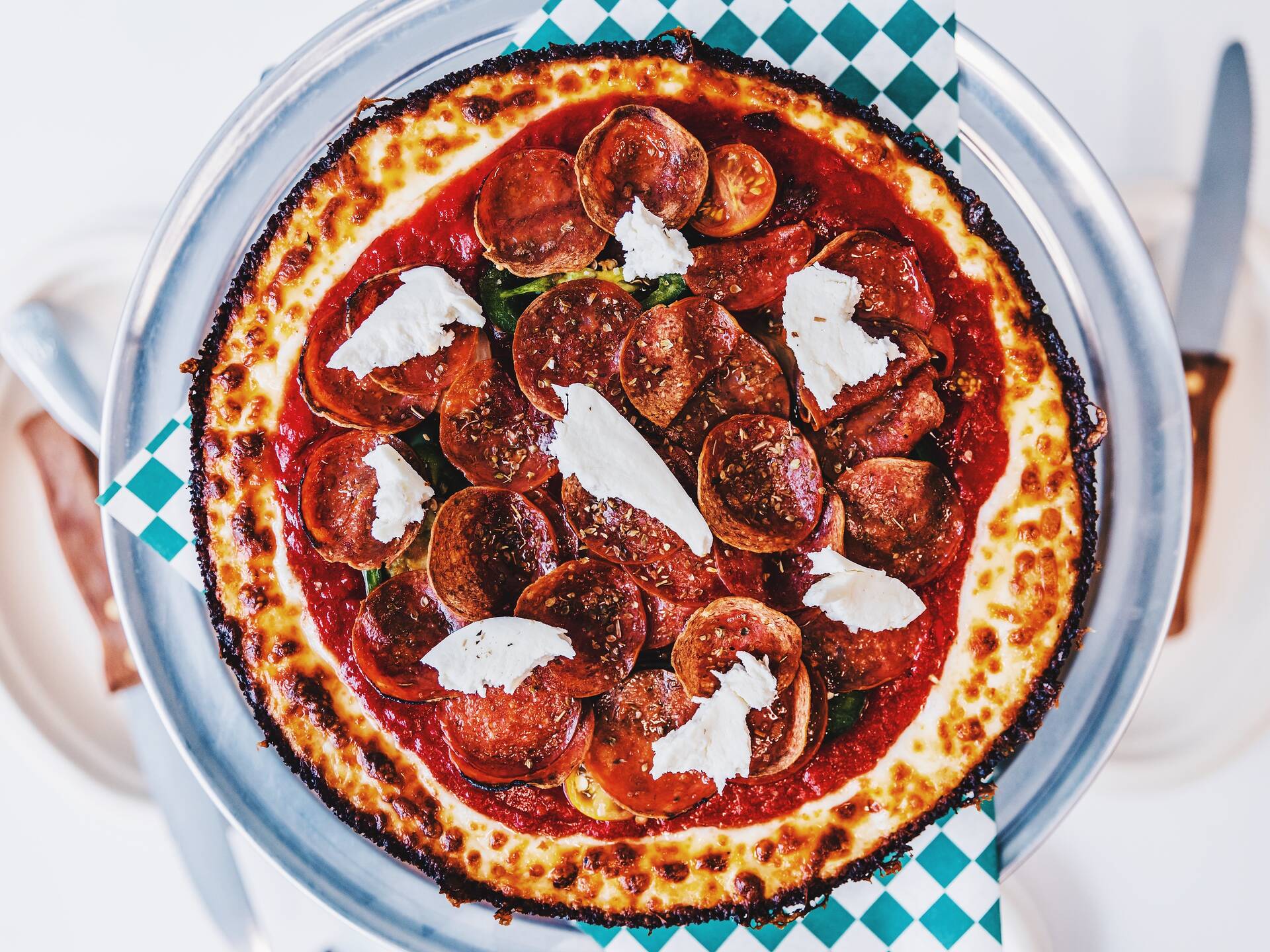 24 Best Deep Dish Pizzas in Chicago for Giant, Cheesy Slices