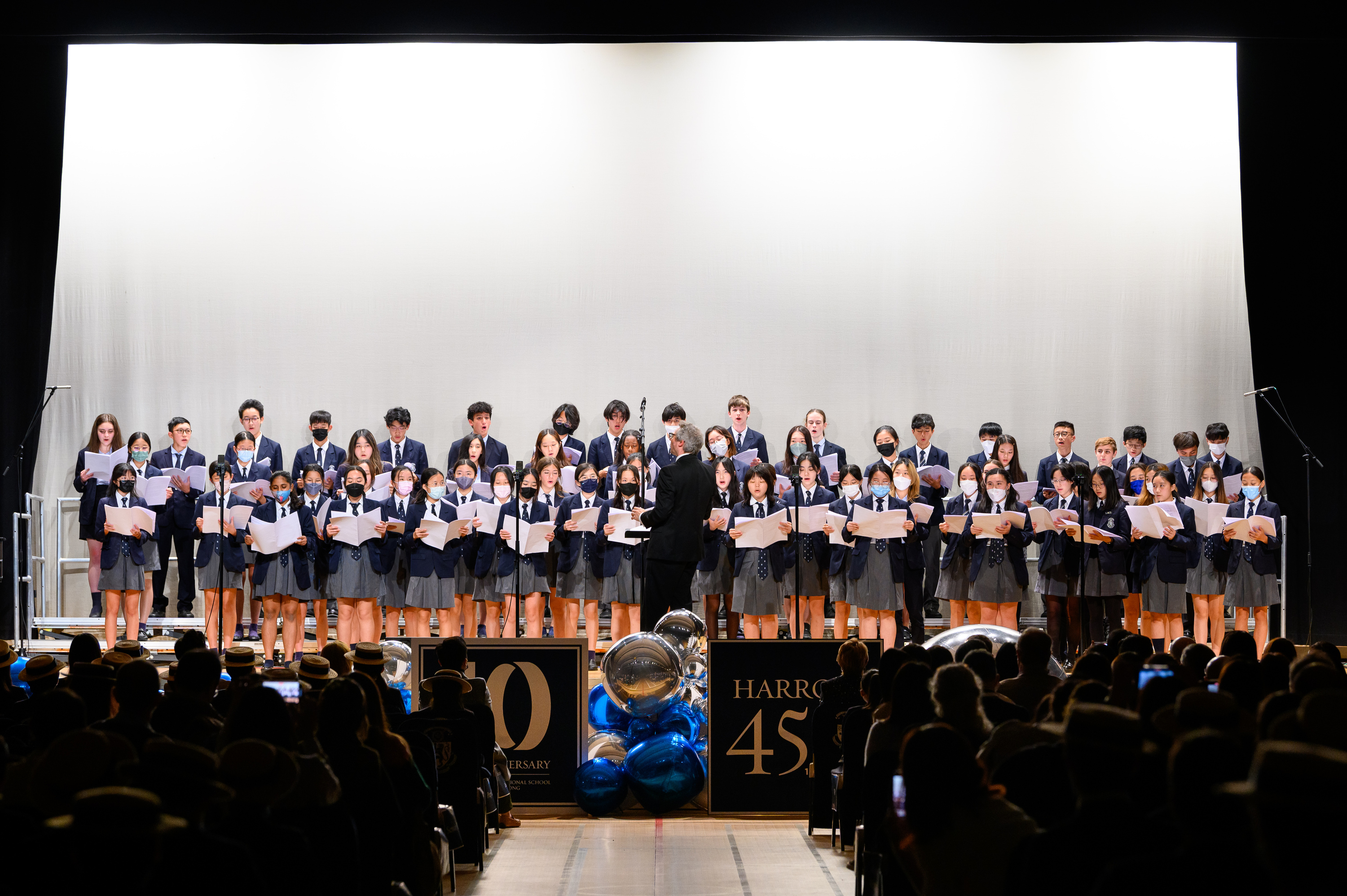 Harrow celebrates 450 years of educational excellence through music