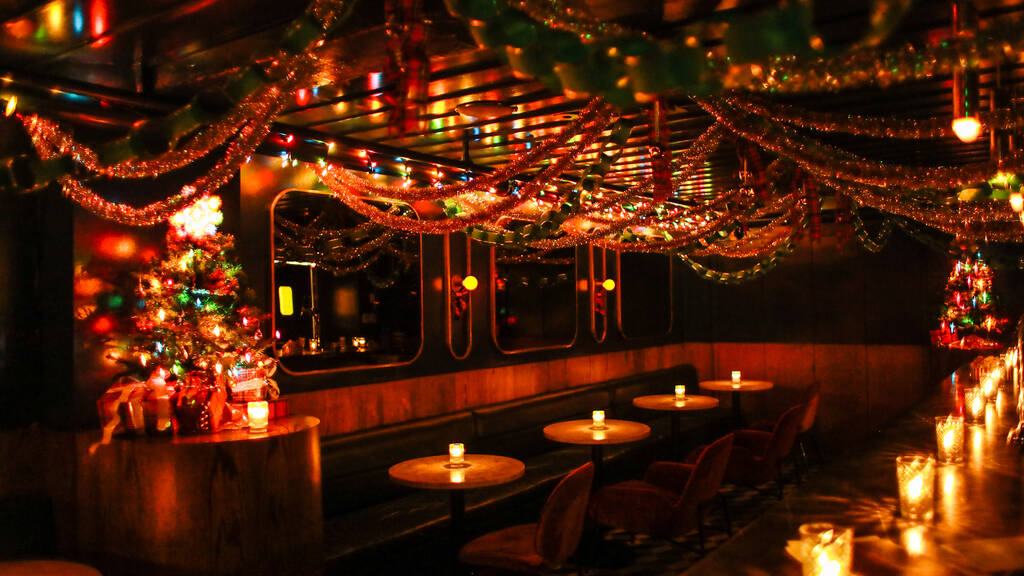 12 Best Holiday Bars in L.A. Celebrating With Cozy Cocktails, Christmas ...