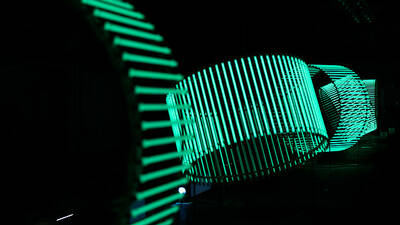 Static Lights: Tilt and Rotation | Art in Tokyo