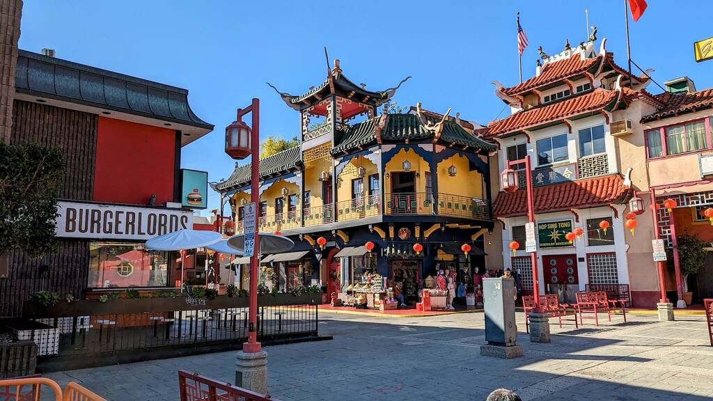 26 Best Chinatown Restaurants and Bars For Dining and Drinks