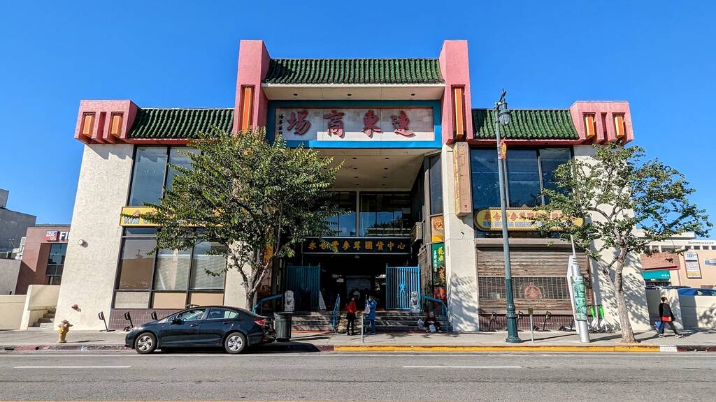 14 Best Los Angeles Area Food Halls For Every SoCal Craving