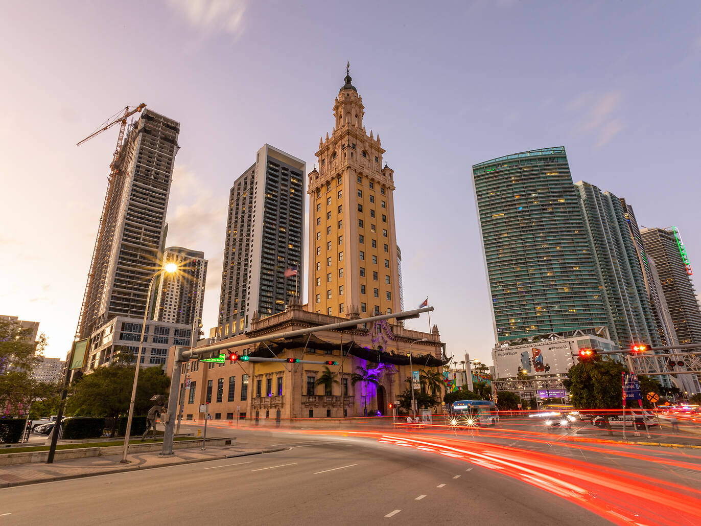 23 Best Things to Do in Downtown Miami for An Epic Urban Adventure