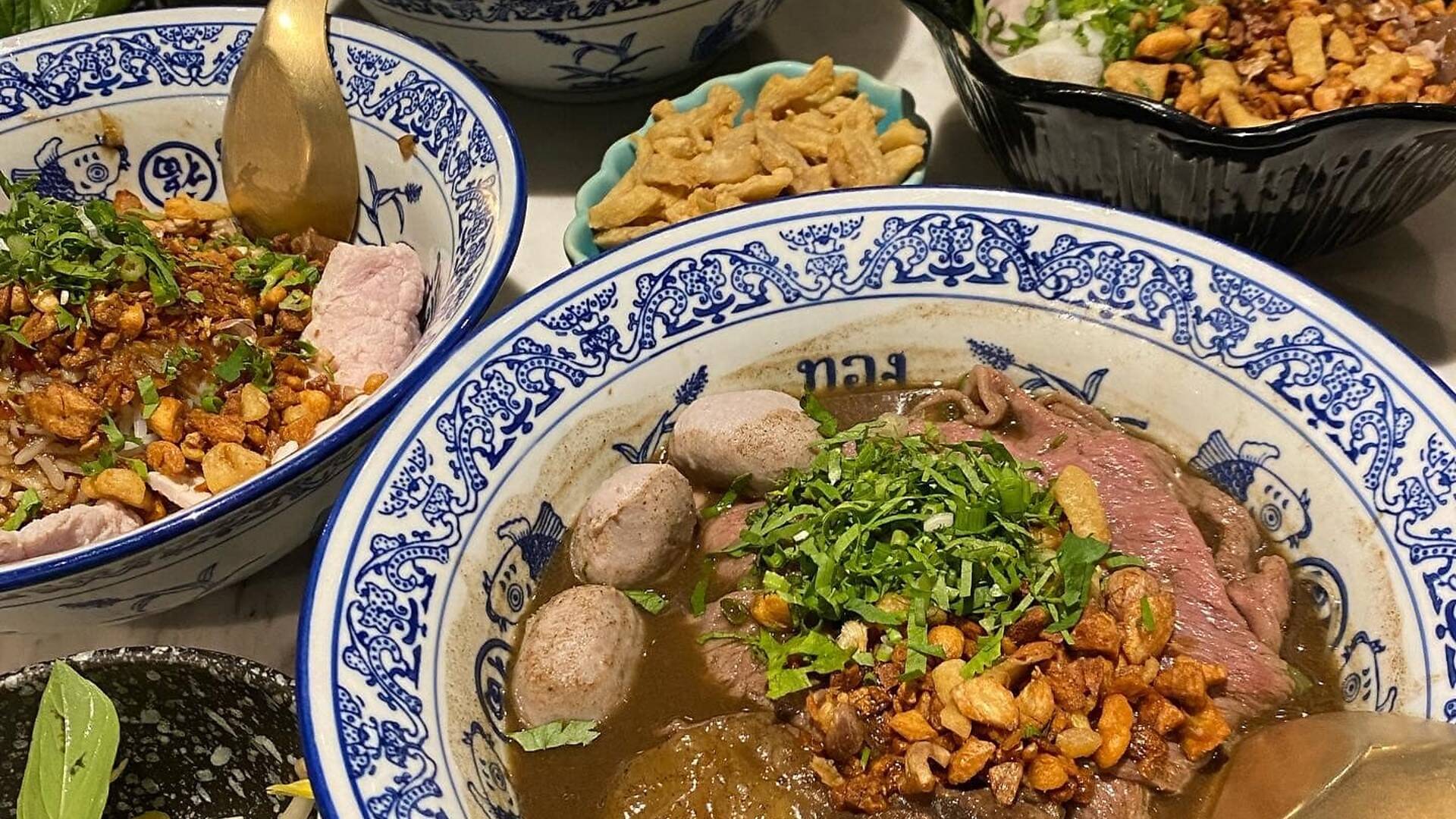 Thong Smith (Central Embassy) | Restaurants in Phloen Chit, Bangkok