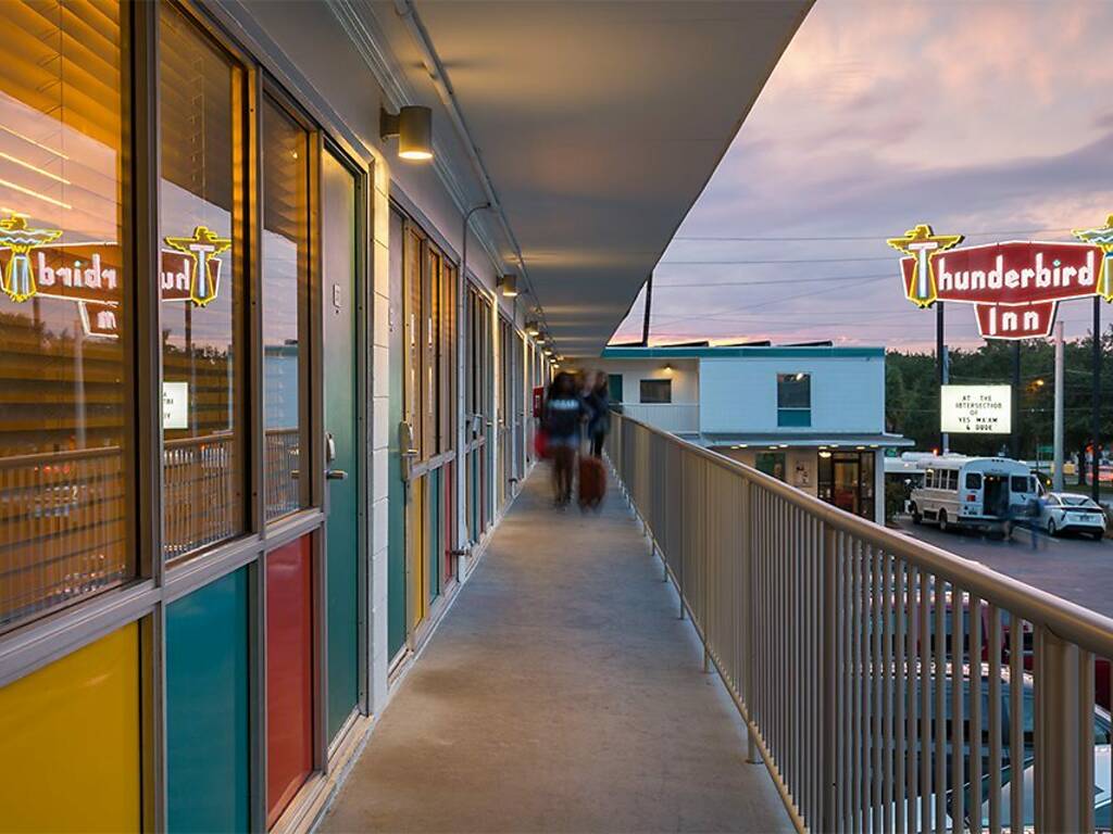 16 Best Retro Hotels And Motels In The US For A Throwback