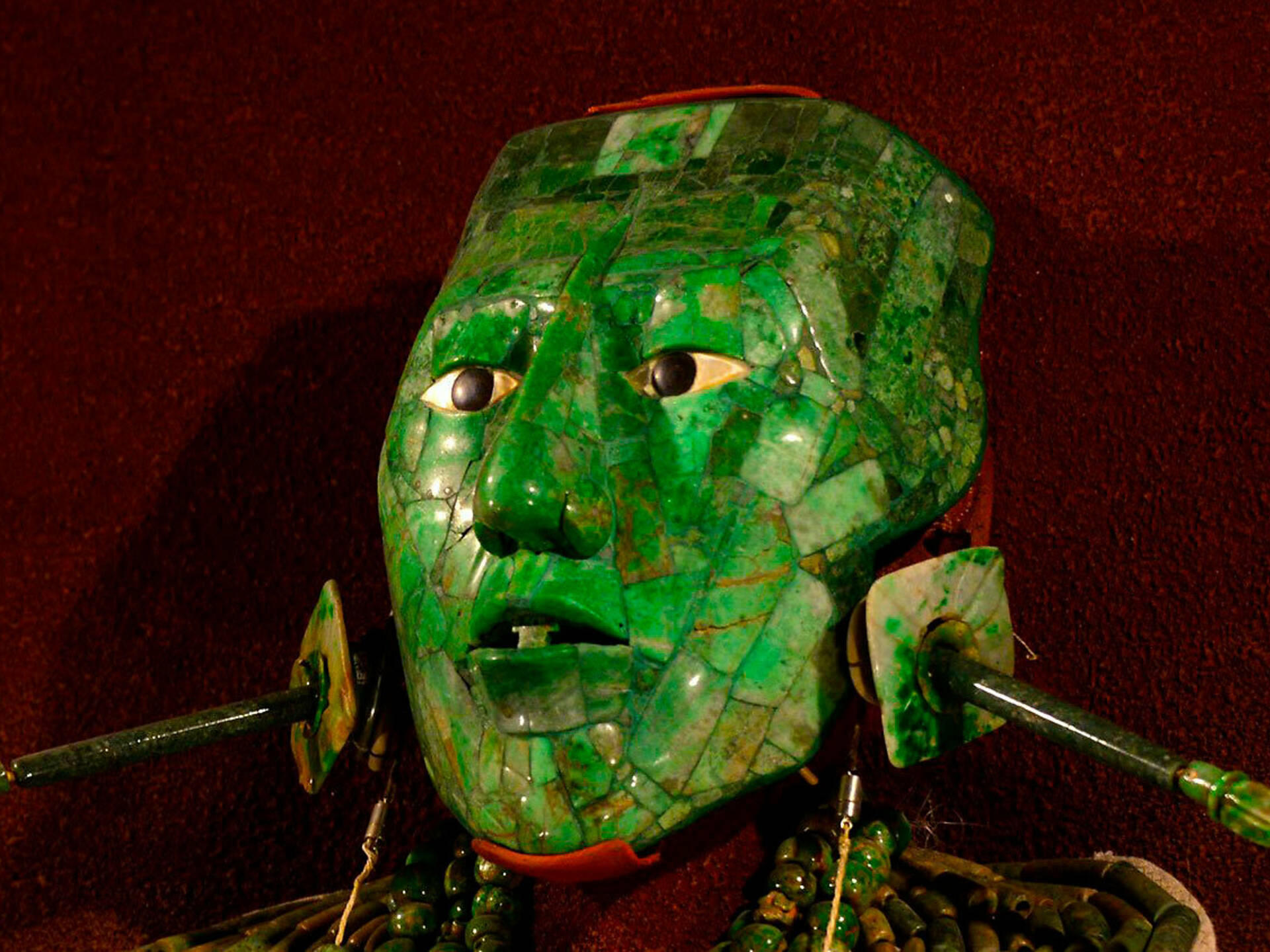 El penacho del México moderno en el Museo de Antropología