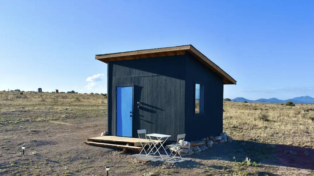 12 Awesome Off-Grid Airbnb Properties Across the U.S.