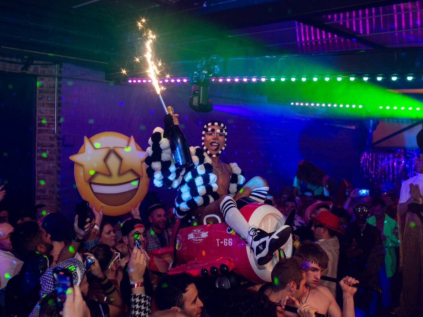 14 Best Queer Parties in Chicago