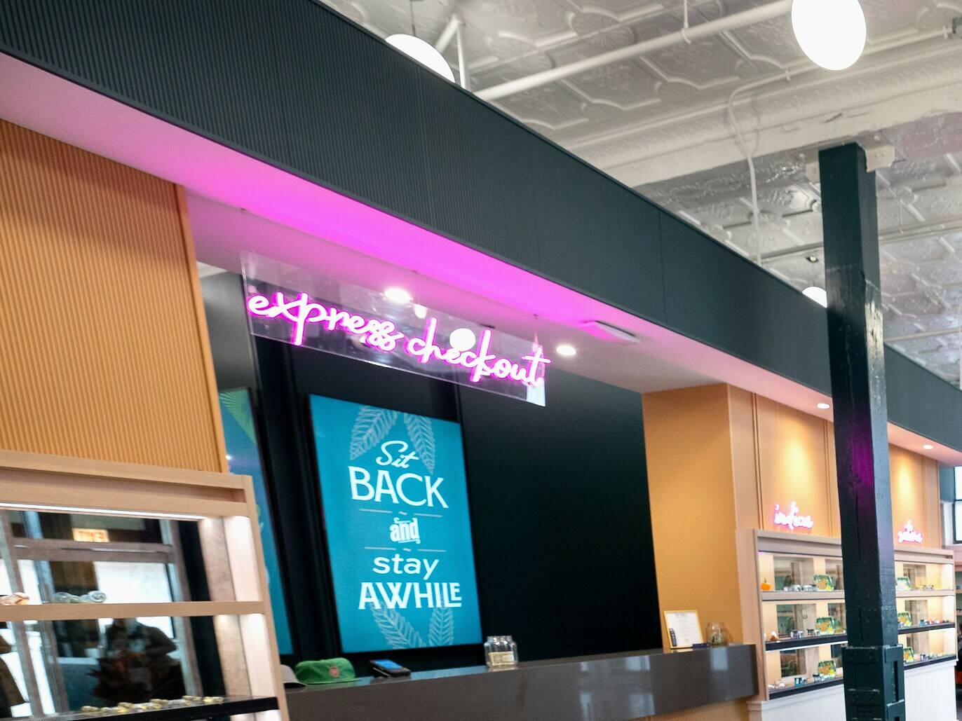 23 Best Dispensaries in Chicago: Where to Buy Legal Weed in Chicago