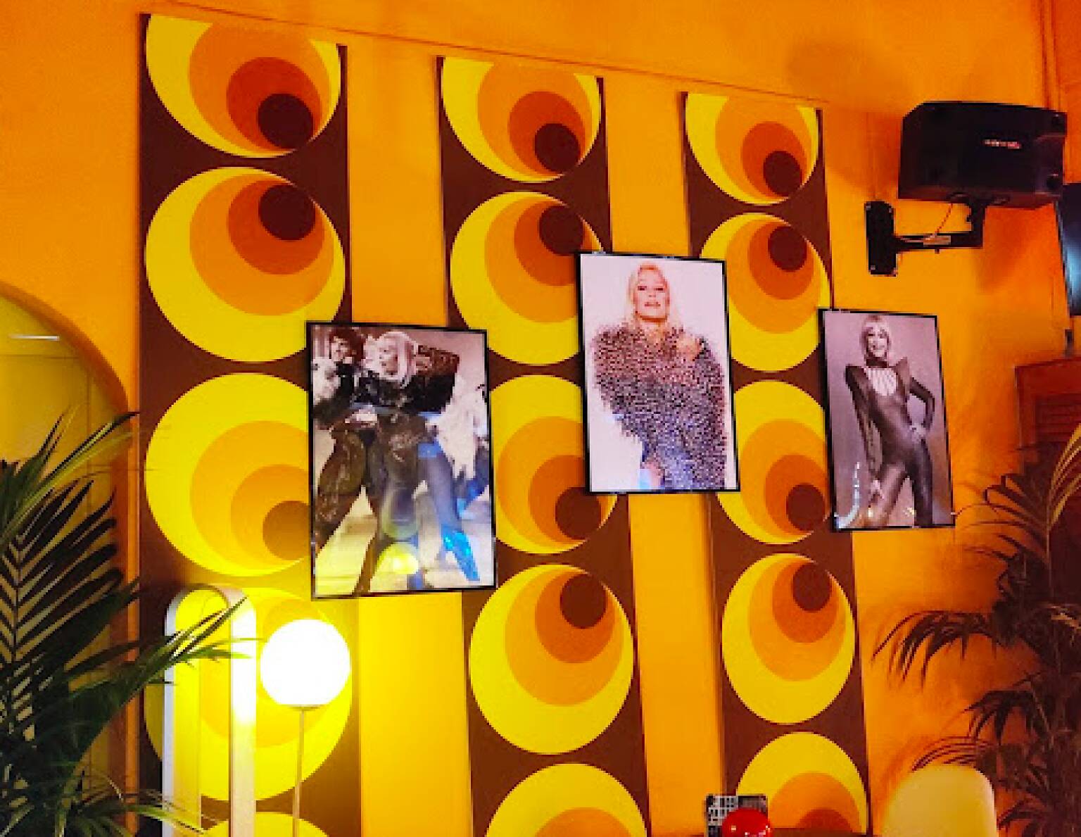 10 Best Gay Bars in Barcelona | LGBTQI+ Nightlife