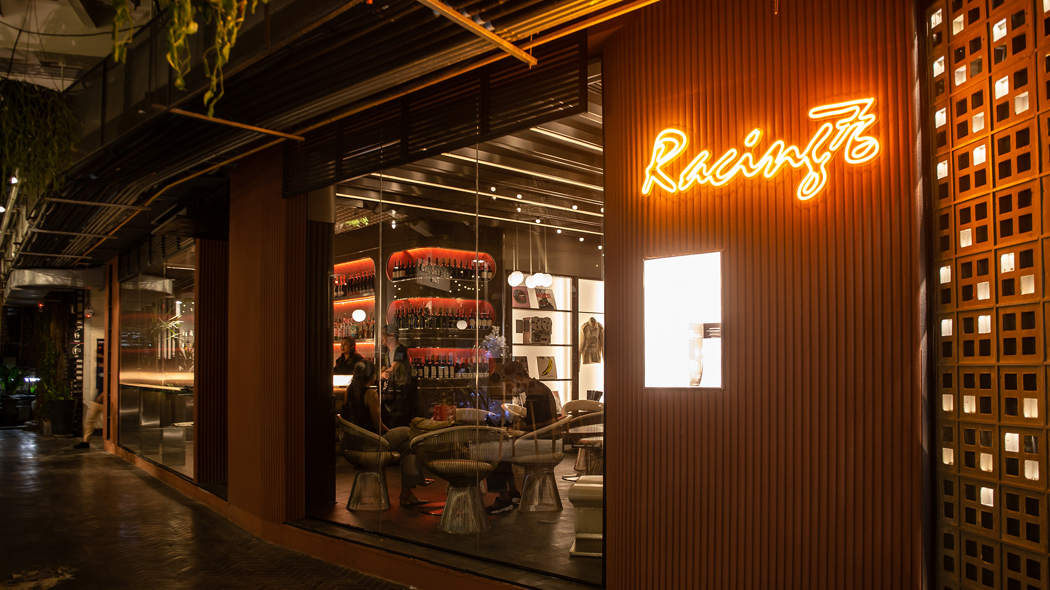 Racing 76 | Bars in Thonglor, Bangkok