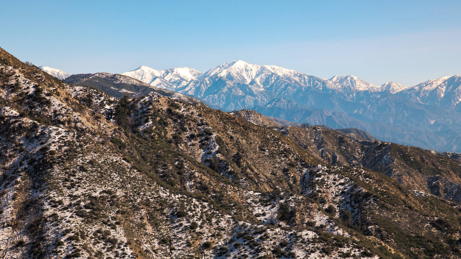 15 Things to Do in Winter in Los Angeles—Including Snow