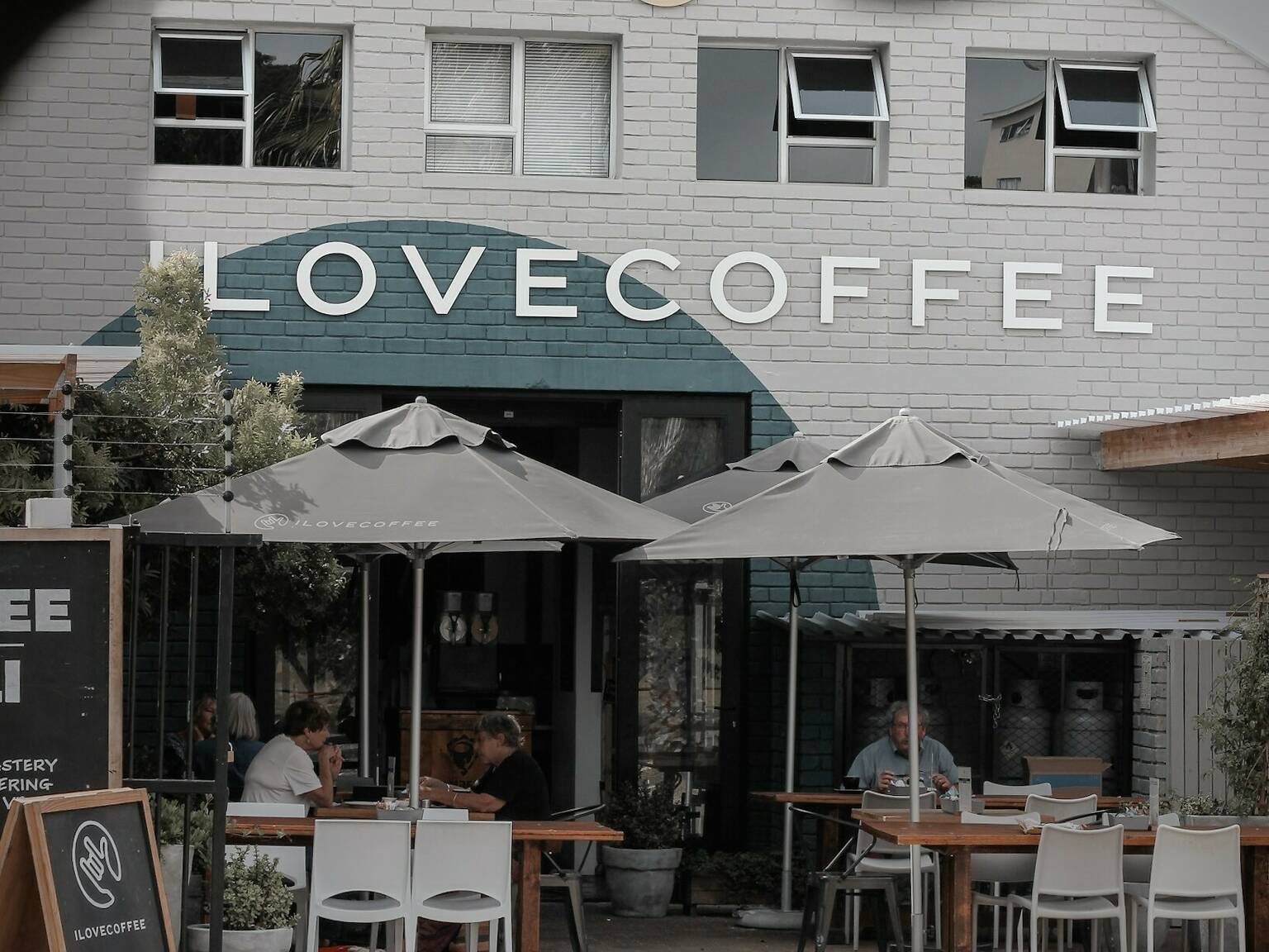 17 Best Cafés and Coffee Shops in Cape Town