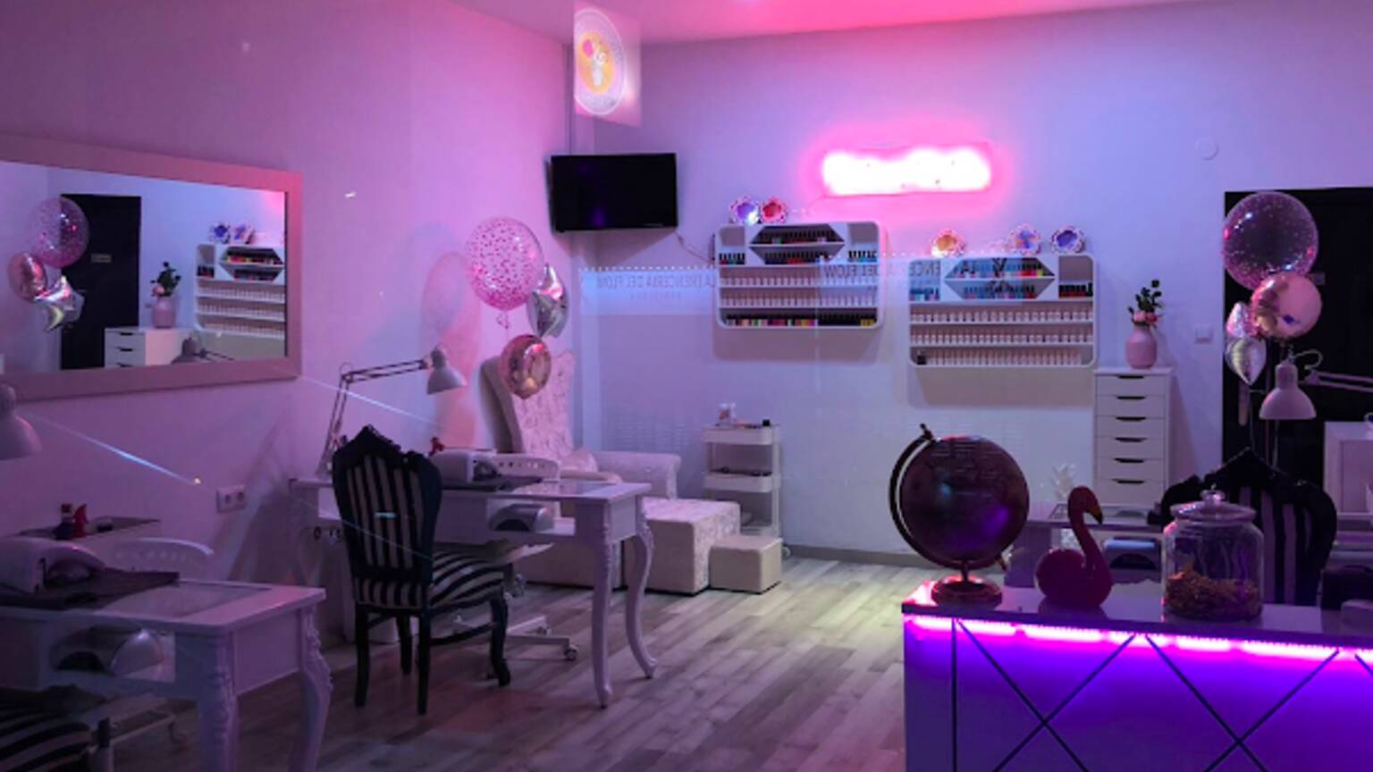 10 centros para hacerte la manicura en Barcelona
