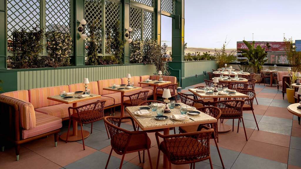 19 Best Rooftop Restaurants For Food as Good as the Views