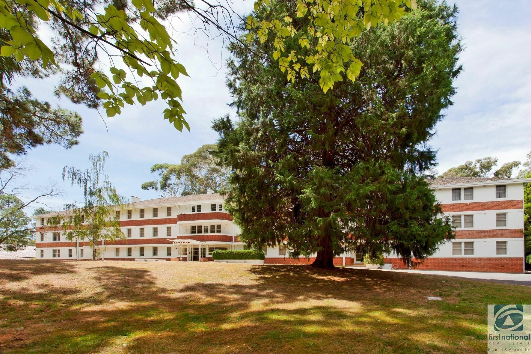 Linaker Art Deco Motel, Melbourne in Beechworth, Victoria