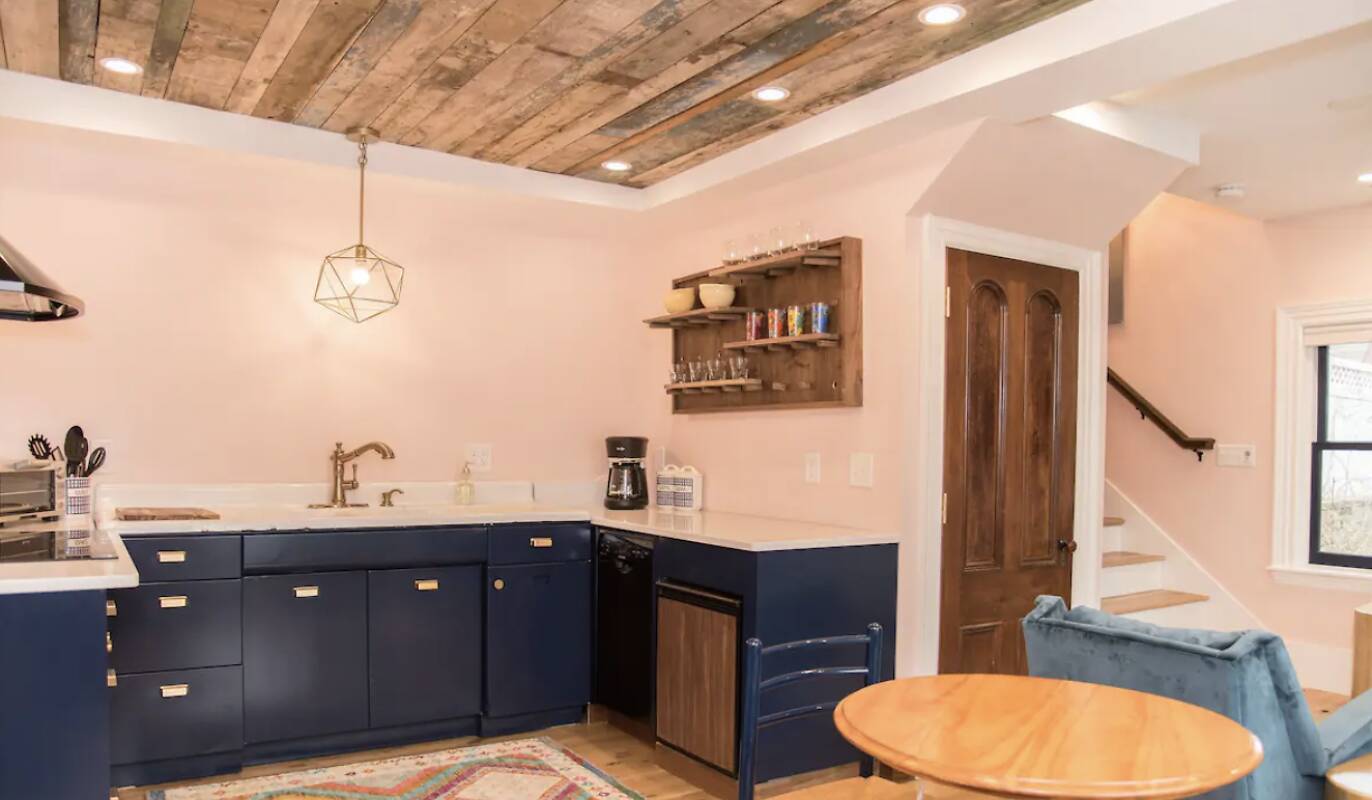 15 Best Airbnbs in Boston | Best Vacation Homes to Book in Boston