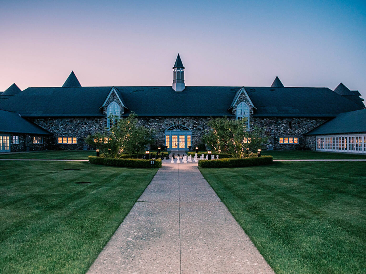 22 Beautiful Castles in America to Feel Like You're in Europe