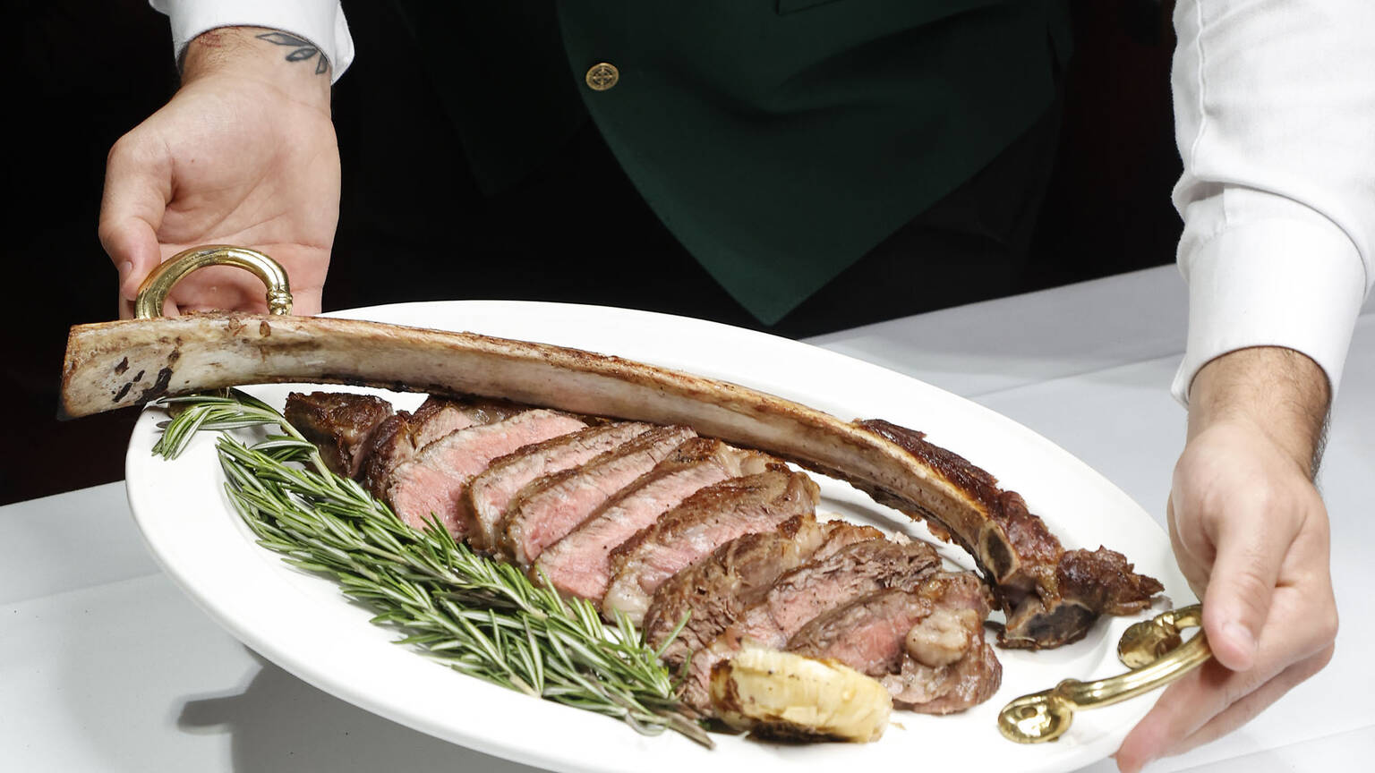 Review: Runway 84 Is Reborn A Gangster-Level Supper Club in Fort Lauderdale